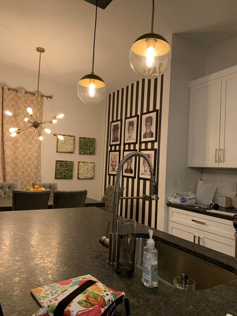 10 Ways To Create The Perfect Sister Sleepover | cr8joi